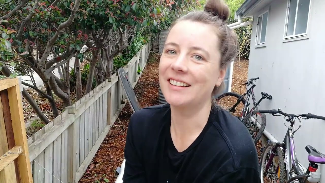 Moving to Opossum Bay - Ash & Tom Do One